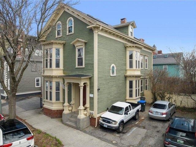 house with 7 bedroom, Providence RI ES104477459