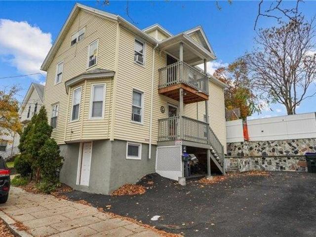 house with 7 bedroom, Providence RI ES105172468