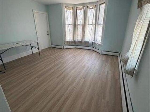 house with 7 bedroom, Providence RI ES103665500