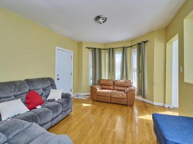 house with 7 bedroom, Revere MA ES103101340