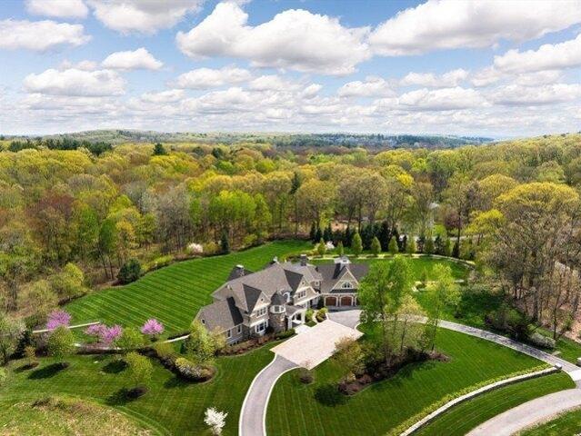 house with 7 bedroom, Southborough MA ES105080180