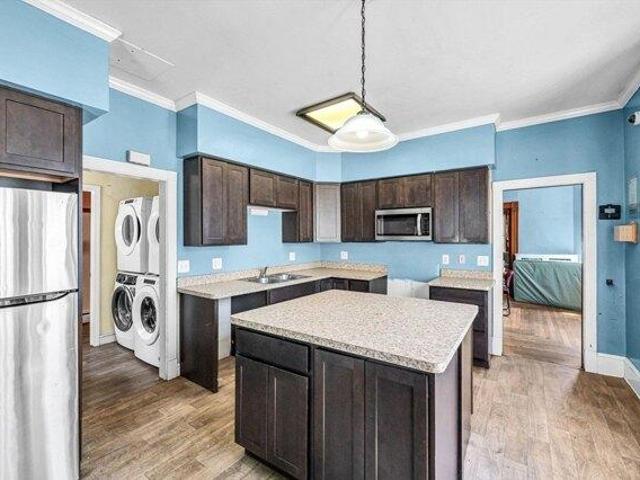 house with 7 bedroom, Springfield MA DS103248417