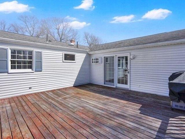 house with 7 bedroom, Springfield MA ES103097440