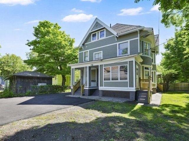 house with 7 bedroom, Springfield MA ES104790276