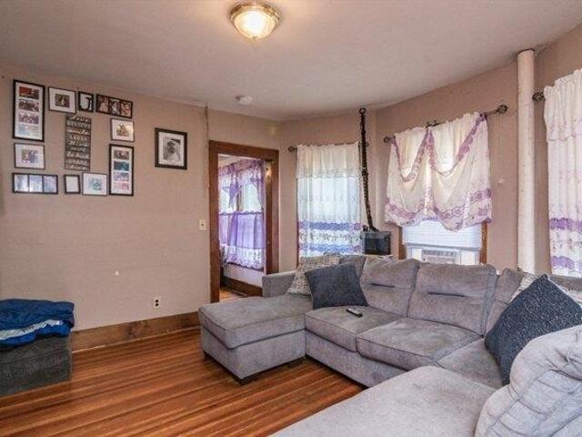 house with 7 bedroom, Springfield MA ES105126459