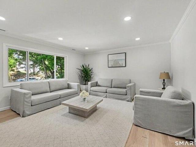 house with 7 bedroom, Stamford CT ES104153061