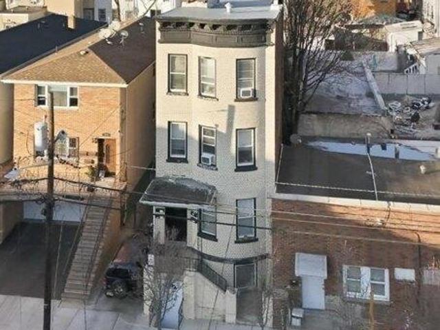 house with 8 bedroom, Union City NJ ES103187901