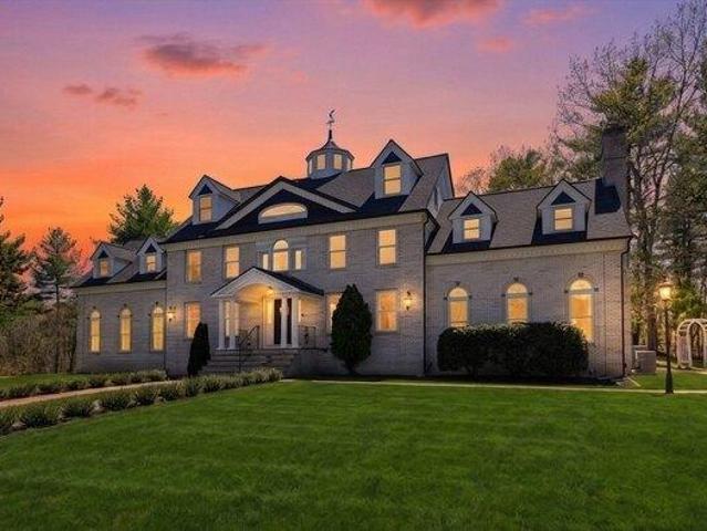 house with 8 bedroom, Upton MA ES105230989