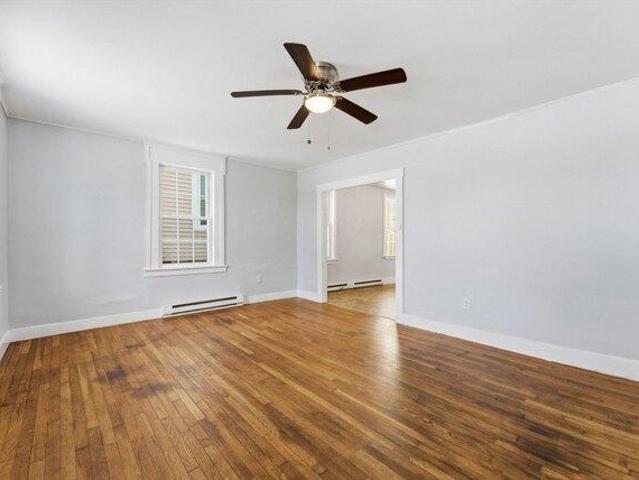 house with 8 bedroom, Ware MA ES103774528