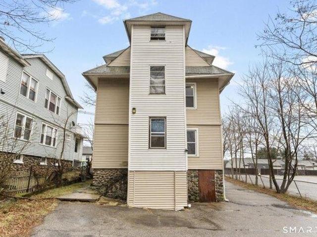 house with 8 bedroom, Waterbury CT DLS102824901