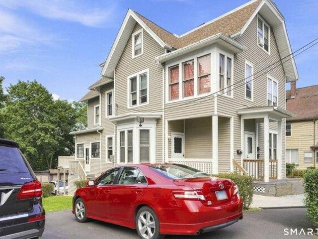 house with 8 bedroom, Waterbury CT ES105230514