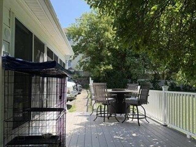 house with 8 bedroom, Webster MA ES104077130
