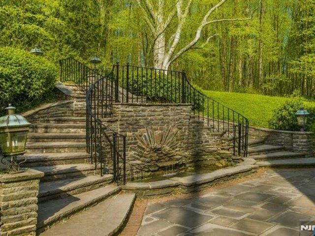 house with 8 bedroom, West Orange NJ ES104920501