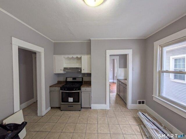 house with 8 bedroom, West Haven CT DLS101856988