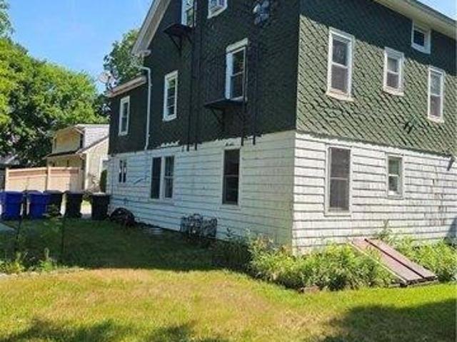 house with 8 bedroom, West Warwick RI DS104374120