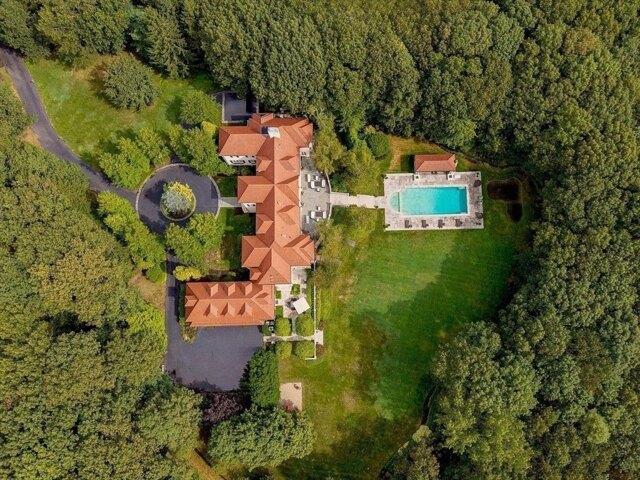 house with 8 bedroom, Westwood MA DS102823647