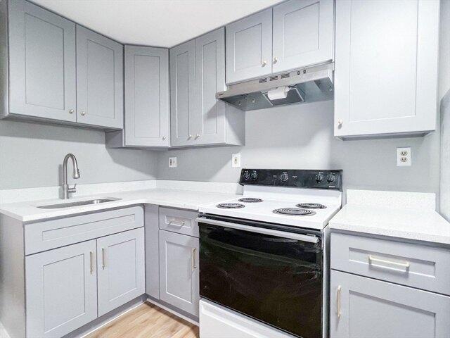 house with 8 bedroom, Weymouth MA ES104834015