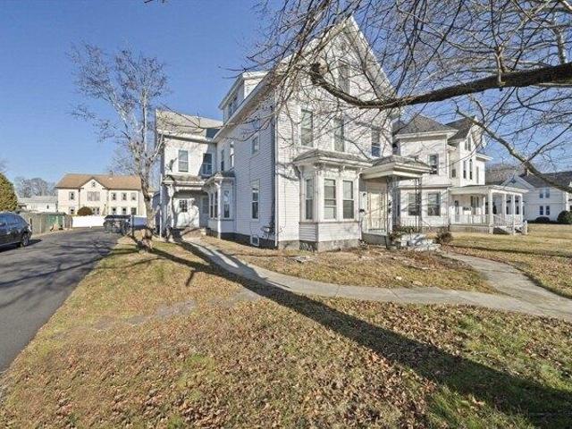 house with 8 bedroom, Whitman MA ES104809118