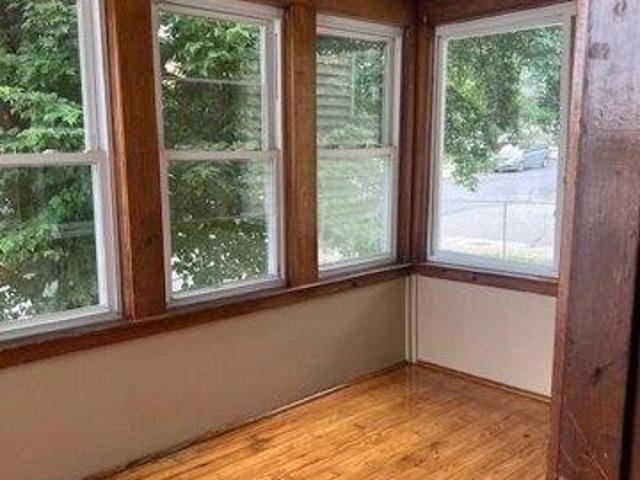house with 8 bedroom, Woonsocket RI DLS103020252