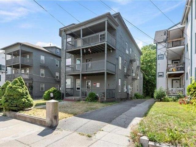 house with 8 bedroom, Woonsocket RI DS103496609