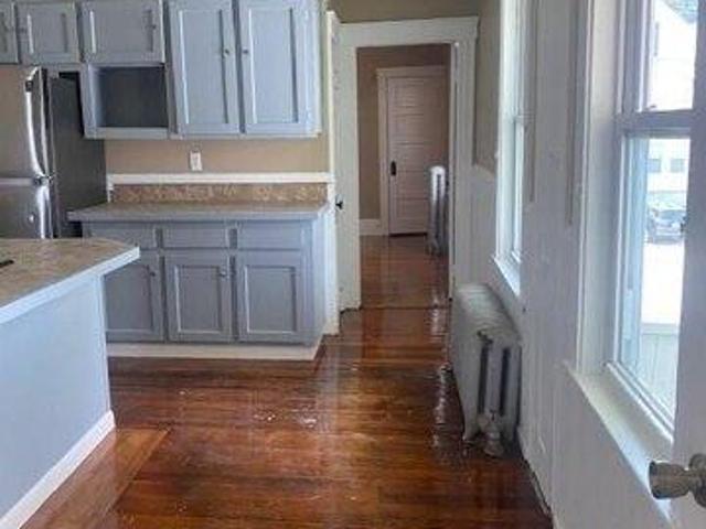 house with 8 bedroom, Woonsocket RI ES105173378