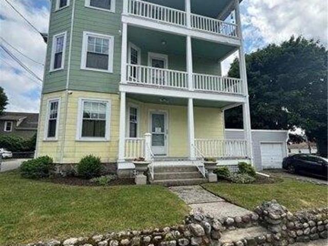 house with 8 bedroom, Woonsocket RI ES105191030
