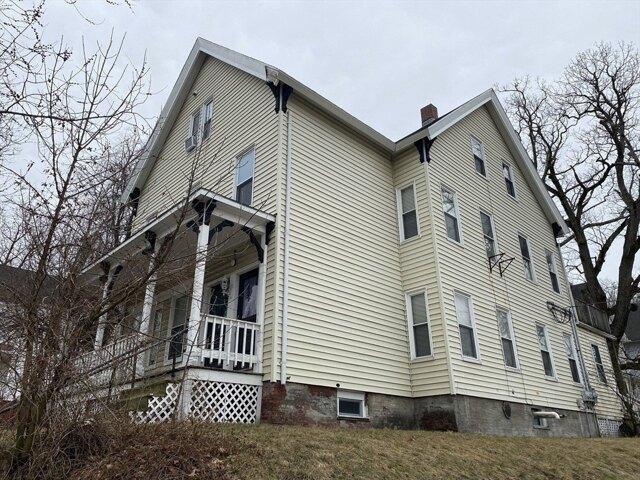 house with 8 bedroom, Worcester MA DLS102961715