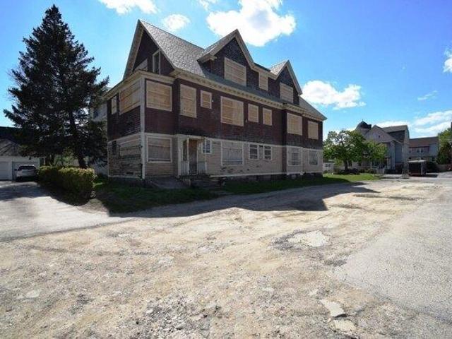 house with 8 bedroom, Worcester MA DS102559718