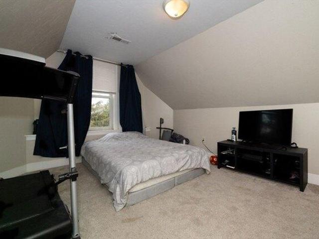 house with 8 bedroom, Worcester MA ES103185261