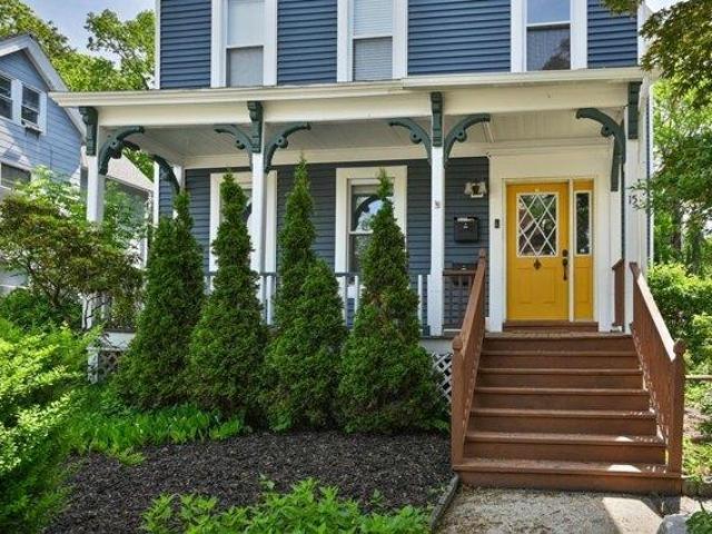 house with 8 bedroom, Worcester MA ES104151028