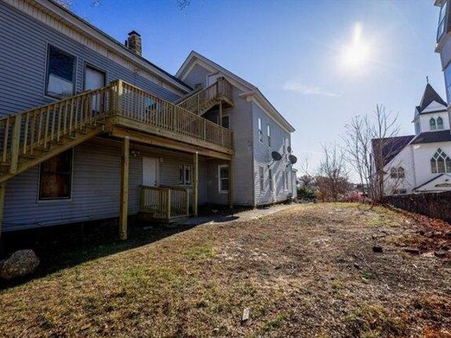 house with 8 bedroom, Worcester MA ES105123213
