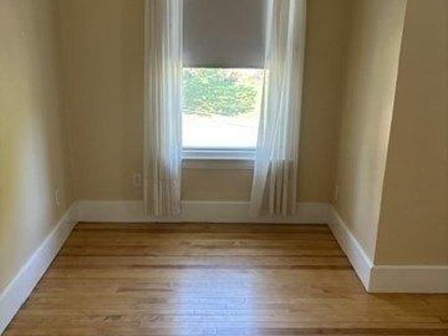 house with 8 bedroom, Worcester MA ES105126373