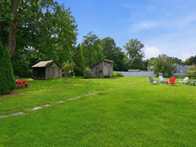 house with 8 bedroom, Agawam MA ES105442560