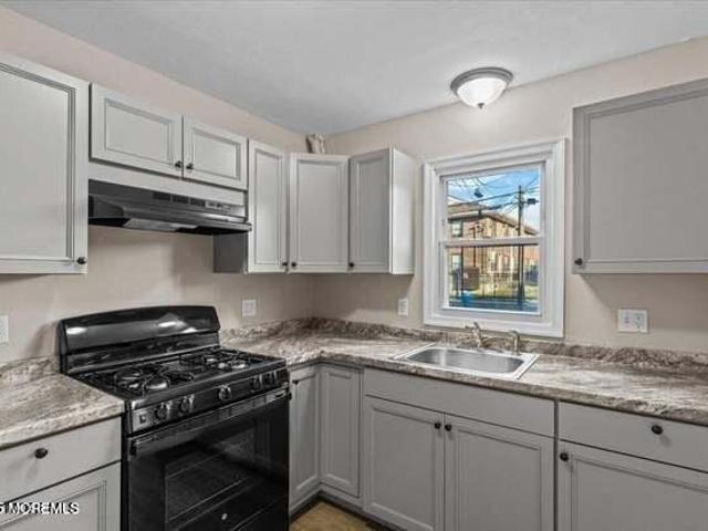 house with 8 bedroom, Asbury Park NJ ES104540555