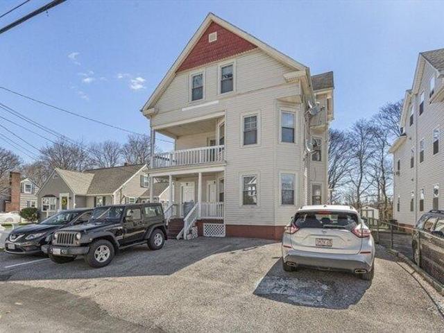 house with 8 bedroom, Attleboro MA DS102370688