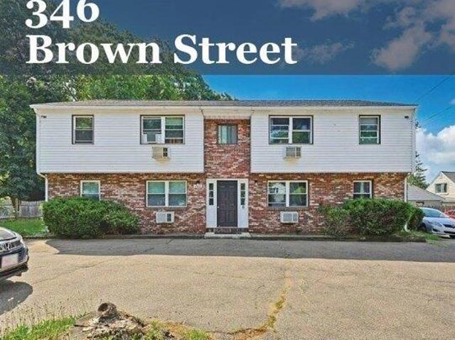 house with 8 bedroom, Attleboro MA DS104191475