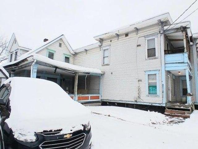 house with 8 bedroom, Barre VT DS102800700