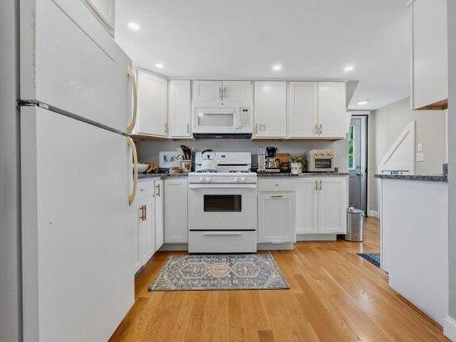 house with 8 bedroom, Beverly MA DS103249945
