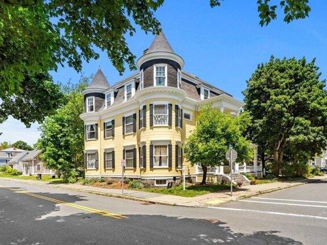 house with 8 bedroom, Beverly MA DS103887425