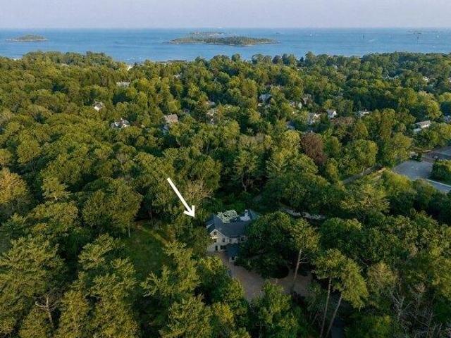 house with 8 bedroom, Beverly MA ES105124888