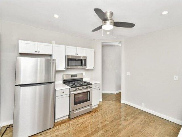 house with 8 bedroom, Boston MA DLS102060803