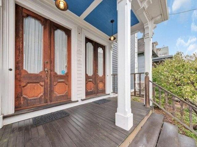 house with 8 bedroom, Boston MA DLS102284179