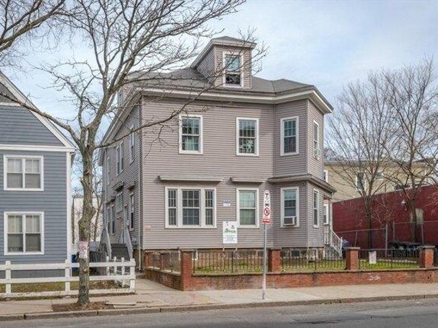 house with 8 bedroom, Boston MA DLS102315804