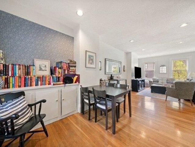 house with 8 bedroom, Boston MA DLS102369965