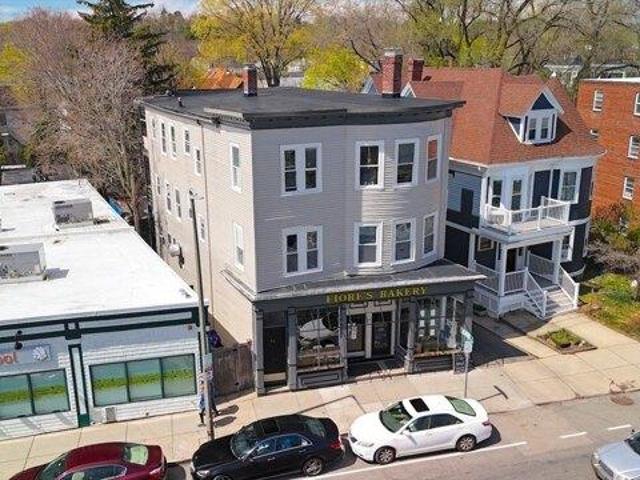 house with 8 bedroom, Boston MA DLS102564853
