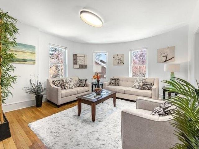 house with 8 bedroom, Boston MA DLS102634485
