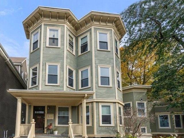 house with 8 bedroom, Boston MA DLS102761572