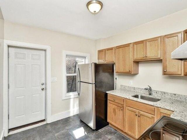 house with 8 bedroom, Boston MA DS102064342