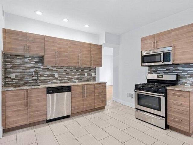 house with 8 bedroom, Boston MA DS103662667