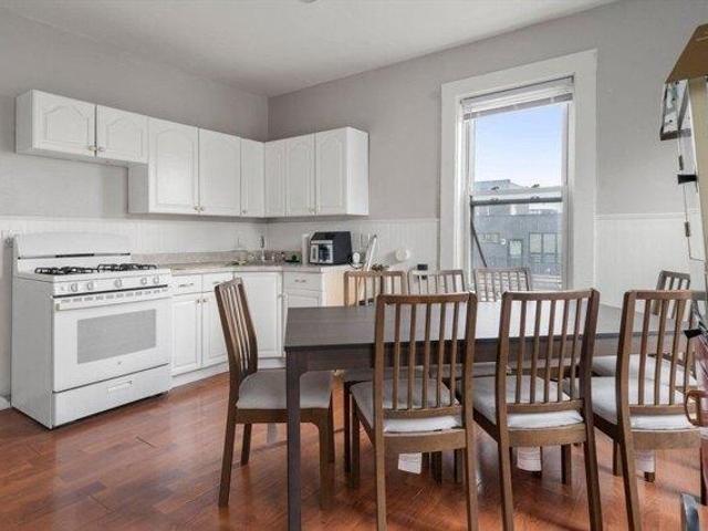 house with 8 bedroom, Boston MA DS104329258